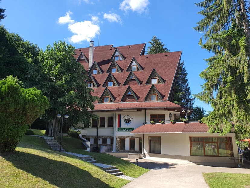 Jastrebac Lake Resort | Luksuzni odmor na jezeru